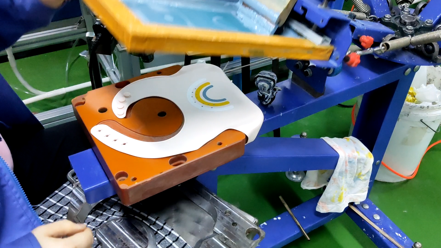 A Guide to Printing Logos on Silicone Products | siliconedx